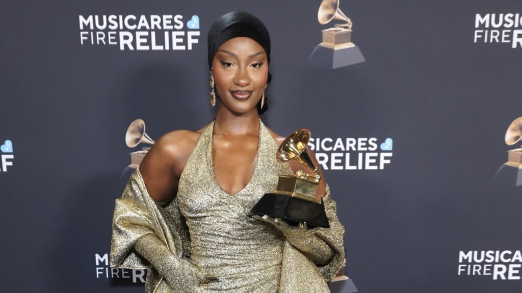 Tems Becomes First Female African Artist to Have Song Earn 1 Billion ...